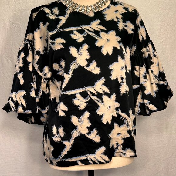 TCEC | Tops | Tcec Black And White Flowered Blouse With Pouf Sleeve ...